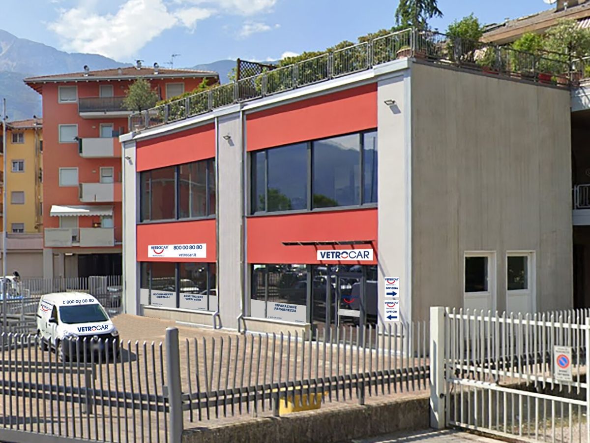 Riparazione cristalli: il nuovo centro VetroCar a Rovereto - DealerLink.it